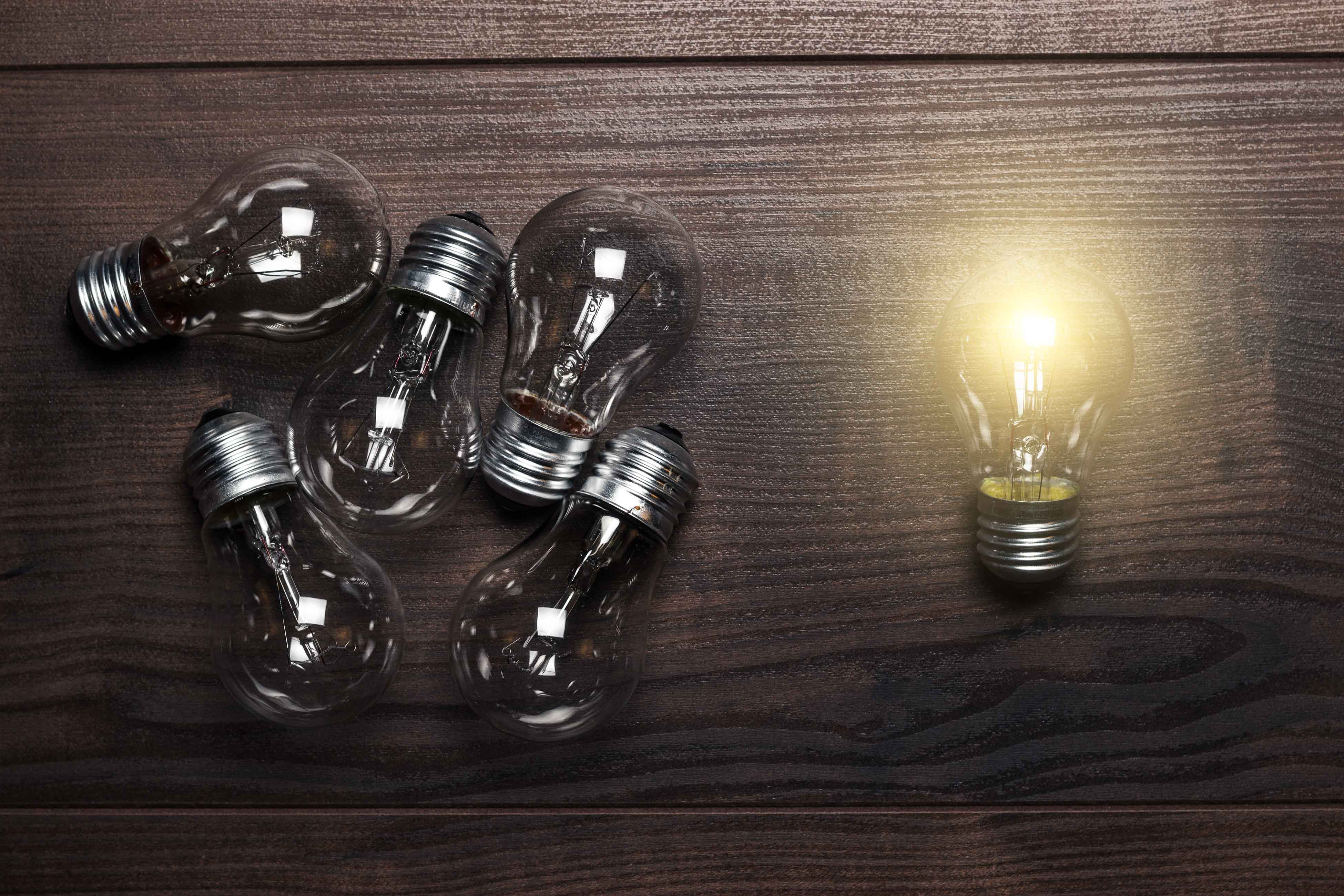 What are smart materials and how are they used?