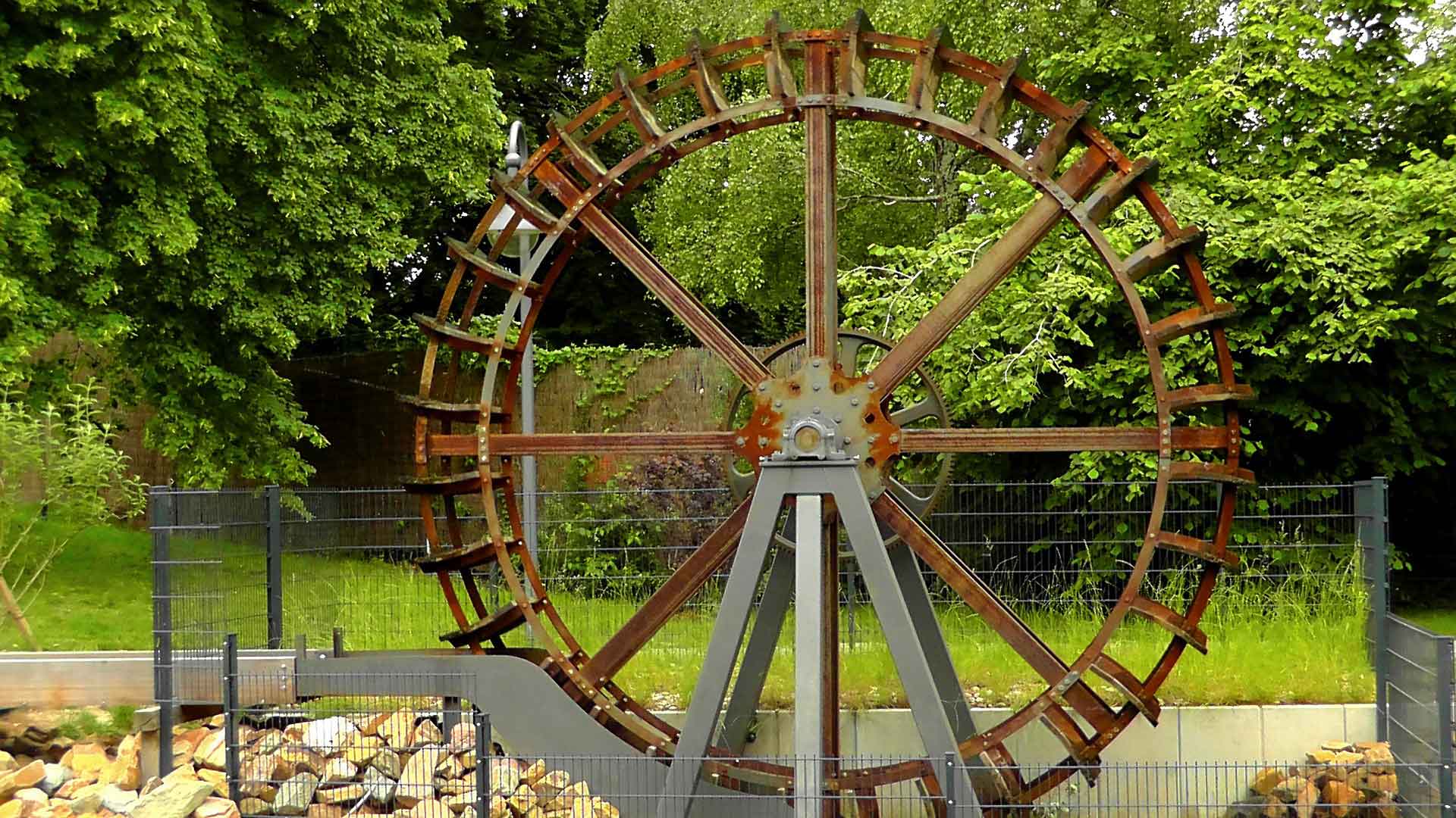 Water wheel construction