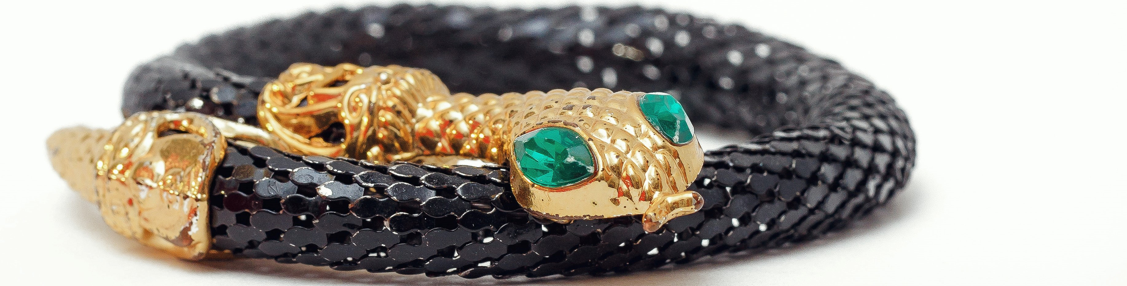Make a snake bracelet inspired by the ancient Egyptians